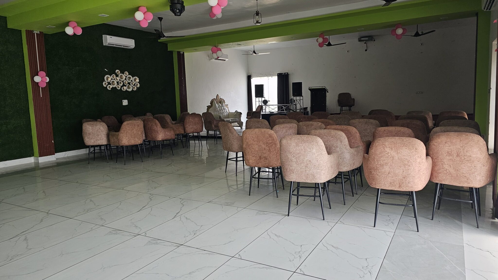 Why White Rose Resorts is Perfect for Parties & Functions